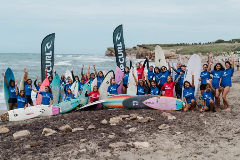 Éxito total en el Rip Curl Girls Surf Day junto a De La Surf Trips ...